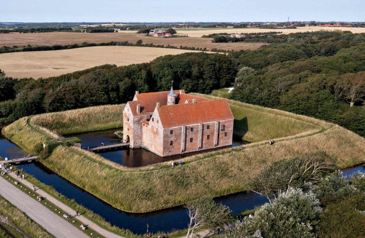 Velkommen - spoettrupborg